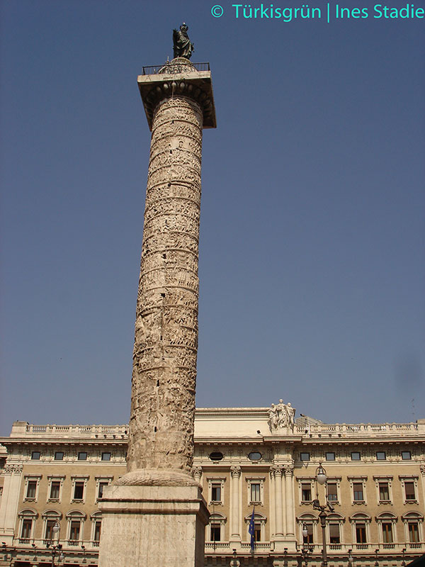 Was ist eigentlich eine Säule? - Türkisgrün by Ines | Kunst & Kultur